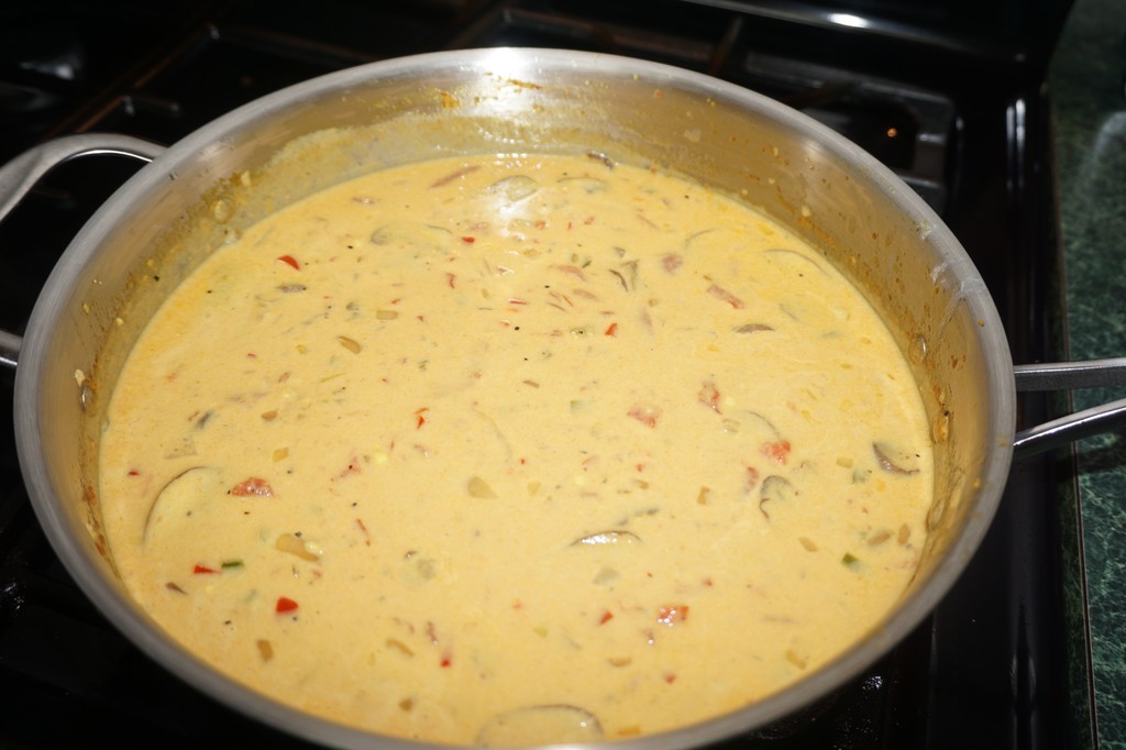 Spicy Coconut Shrimp & Calamari Curry | Tajinny.com