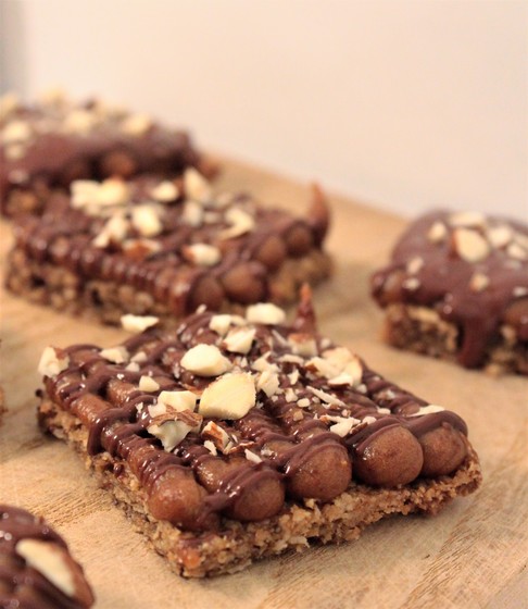 Oaty Caramel Slice | Tajinny.com