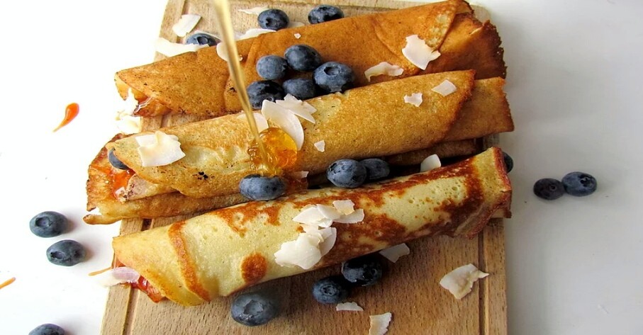 Vegan Crêpes with maple syrup | Tajinny.com